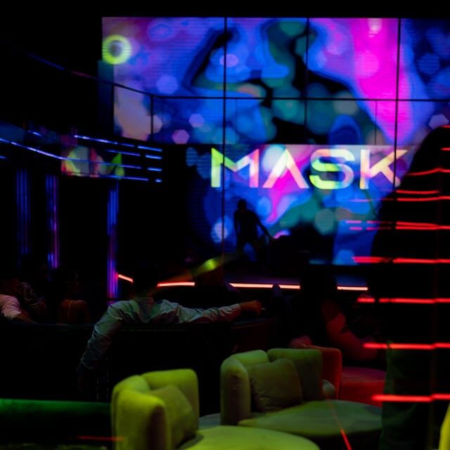 Porto: Bachelor Party offer of a Glass of Champagne or Drink - The Entertainment: More Than Just a Night Out