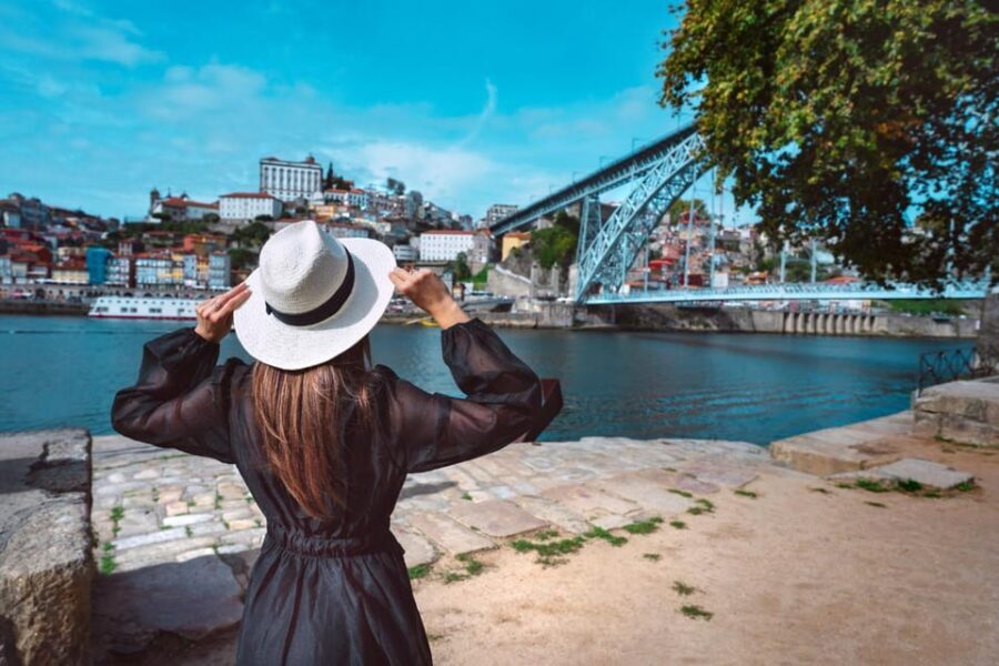 Porto: Capture the most Photogenic Spots with a Local - Authentic Cultural Insights and Local Tips