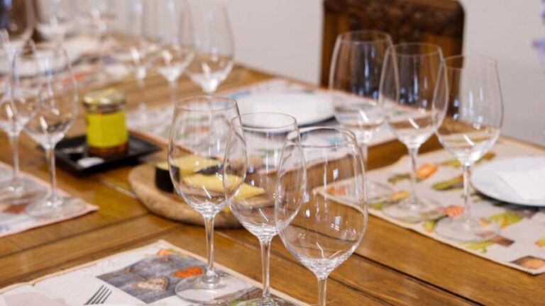Porto: Cheese and Port Wine Tasting in a Unique Place - The Detailed Breakdown of the Tour