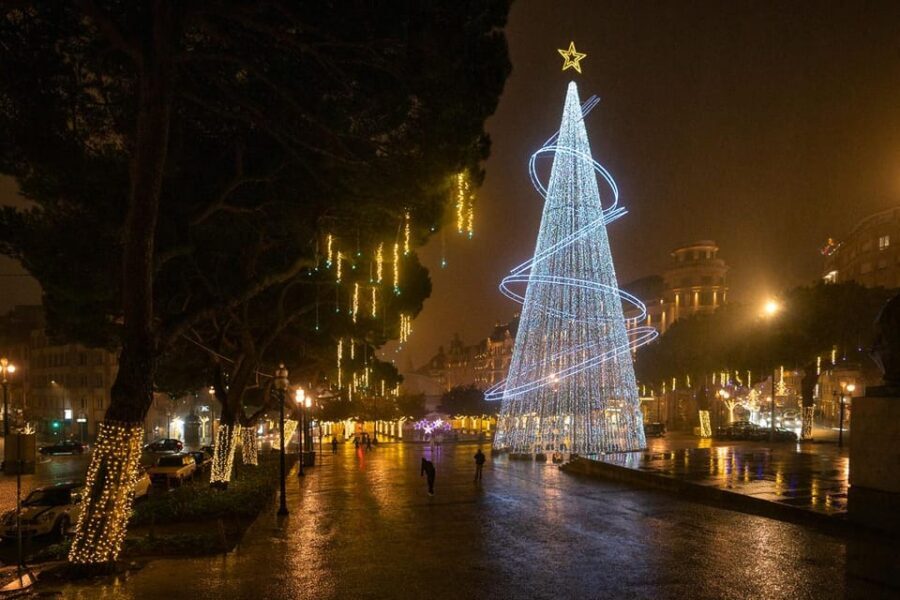 Porto: Christmas Lights Flexible Walking Tour - A Closer Look at the Itinerary