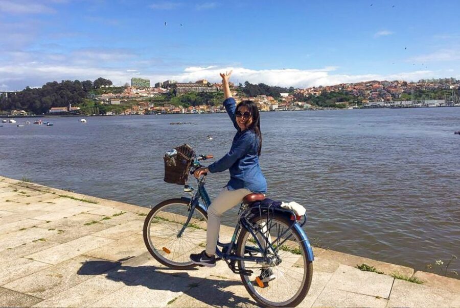 Porto: City Bike Rental - Exploring Porto at Your Own Pace