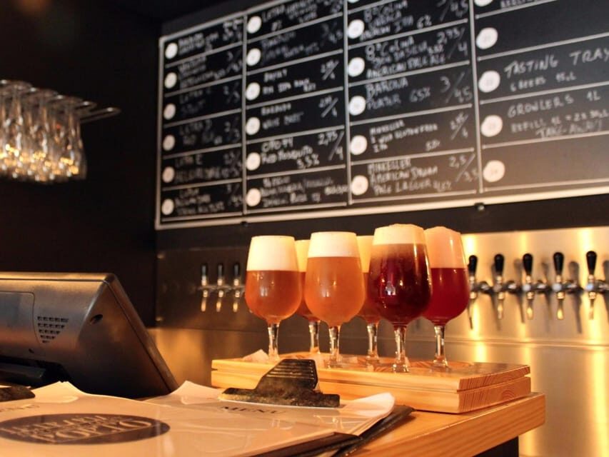 Porto: Craft Beer Tasting Tour with Local Snacks - Starting at Praça dos Poveiros