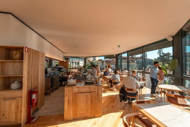 Porto: Doura Wine Tasting in the Sala de Prova - Authentic Reviews & Highlights