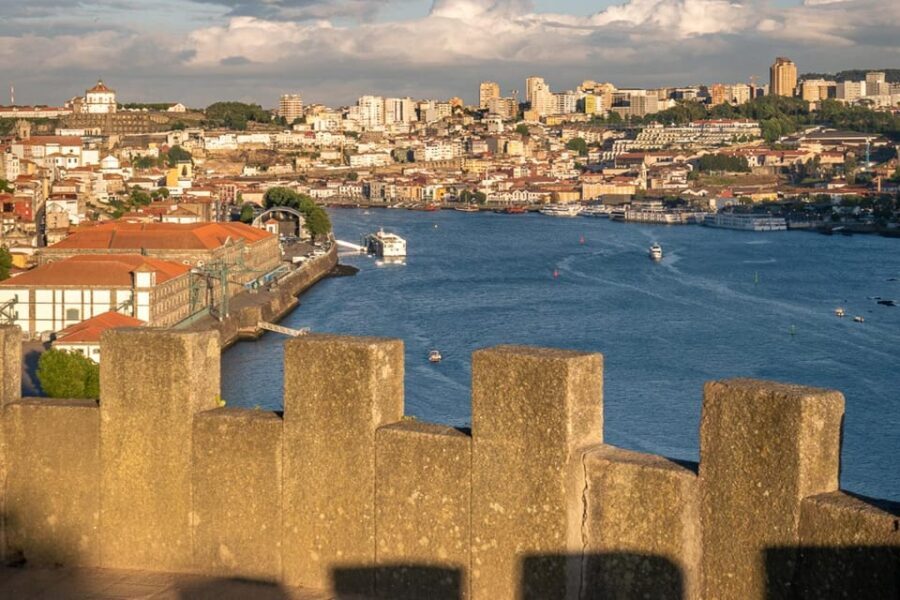 Porto: Flexible Romantic Walking Tour - Detailed Breakdown of the Itinerary