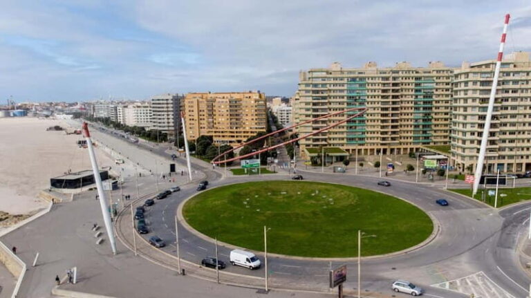 Porto-Gaia-Matosinhos: Private Half-Day Panoramic Tour - Crossing the Luiz I Bridge