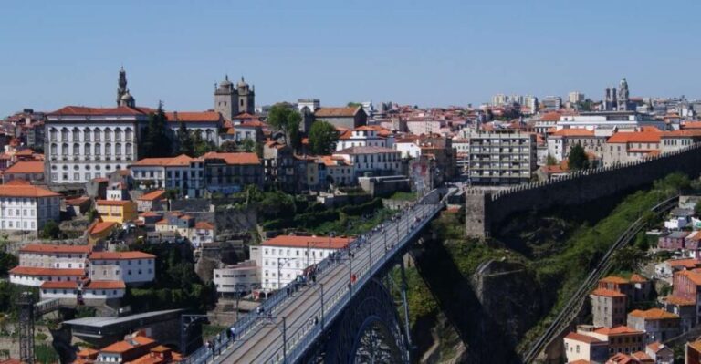 Porto: Guided Walking Tour and Lello Bookshop - Detailed Breakdown of the Itinerary