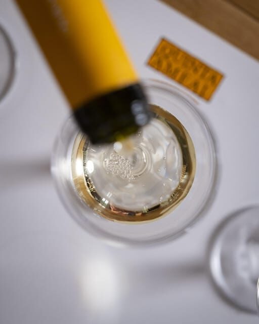 Porto: Private Green Wine Tour: Visit 2 Wine Estates & Lunch - FAQ