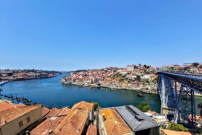 Porto Private Luxury City Tour From Lisbon - The Itinerary: A Day in Porto
