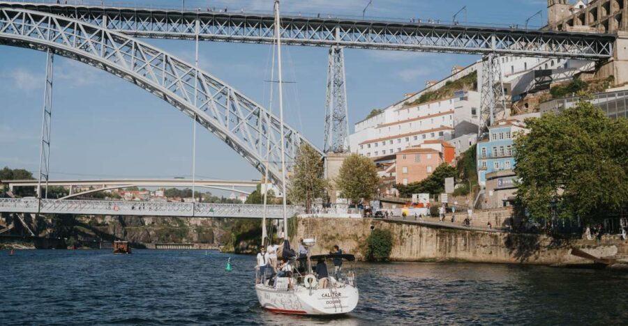Porto: Romantic Sailboat Cruise - The Itinerary: A Scenic and Cultural Ride