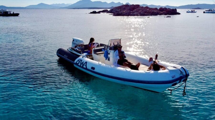 Porto Rotondo:Stylish & Comfortable Dinghy. Requires licence - Embarkation from a Prime Location