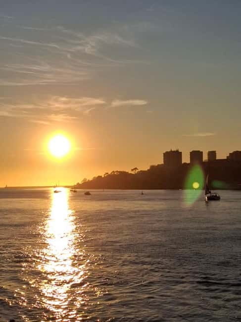 Porto Sunset: Sailboat Tour with Welcome Drink and snacks - The Experience in Detail