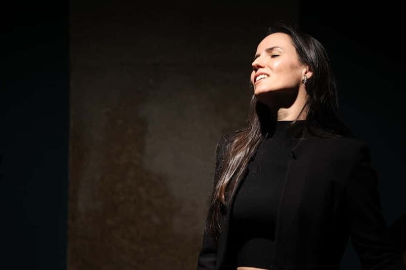 Porto: Traditional Fado Show at Sao Bento with Port Wine - What Makes This Tour Stand Out?