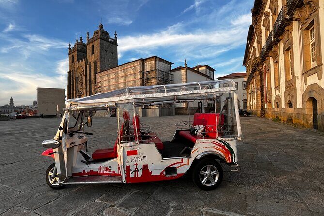 Porto: Tuk tuk vip guided tour - 1.30h - What You Can Expect