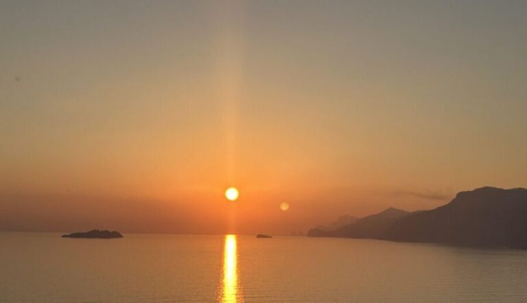Positano: Amalfi Coast Sunset Group Boat Tour with Prosecco - The Practical Side: Details That Matter