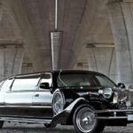 Prague: 1-Hour Vintage Limousine Rental - The Value of the Champagne and Entertainment Features