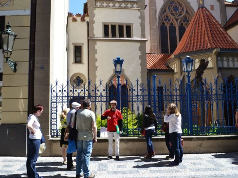 Prague: 2-Hour Old Town and Jewish Ghetto Walking Tour - Who Is This Tour Best For?