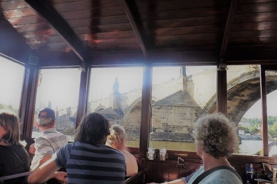 Prague: 6-Hour Tour with River Boat Cruise and Lunch - Deep Dive into the Itinerary