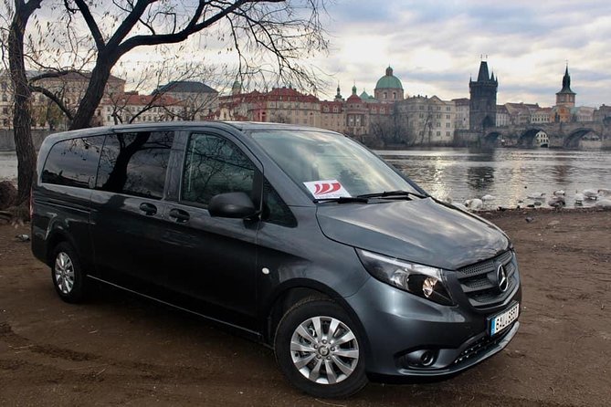 PRAGUE AIRPORT - CITY TRANSFERS in Spanish - A Well-Organized Transfer for a Stress-Free Arrival