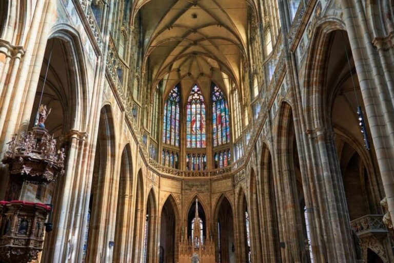 Prague Castle St. Vitus Cathedral, Royal Palace, St. George's Basilica - What You Can Expect from the Tour