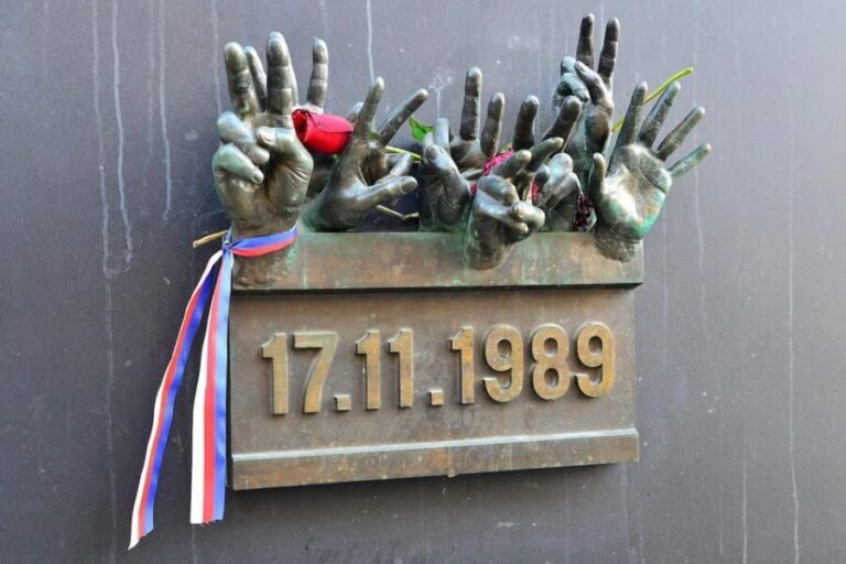Prague: Cold War/Communism Tour with a Local Historian - The Itinerary in Detail: What to Expect