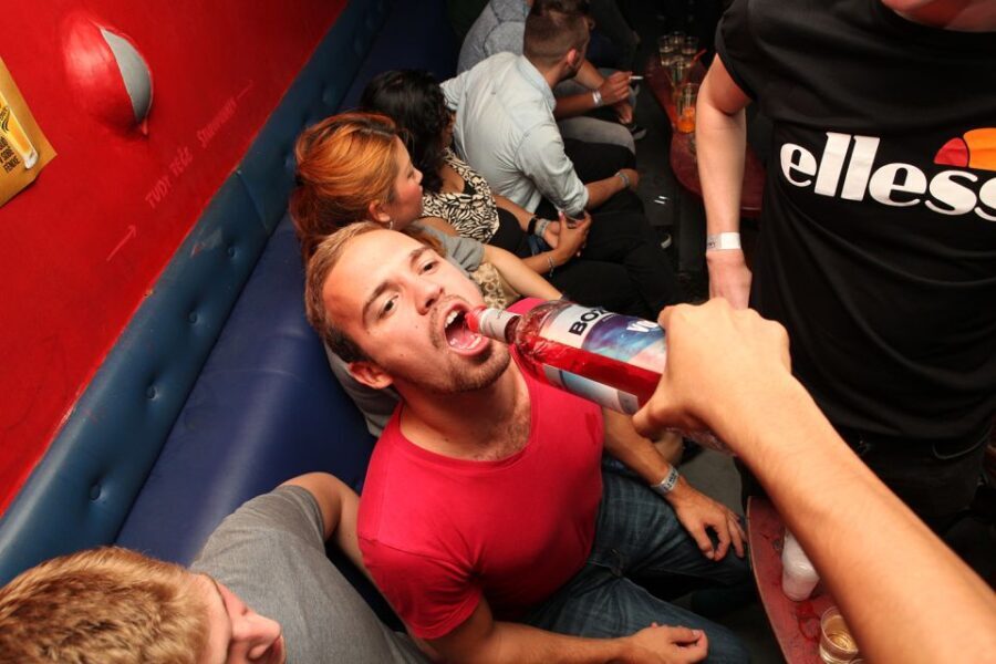 Prague: New Year's Eve Pub Crawl & Karlovy Lazne Club Entry - Who Is This Tour Best Suited For?