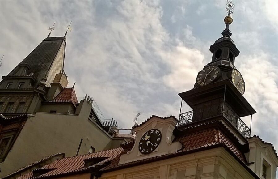 Prague: Old Town and Jewish Quarter Guided Walking Tour - Why This Tour Works: An In-Depth Review