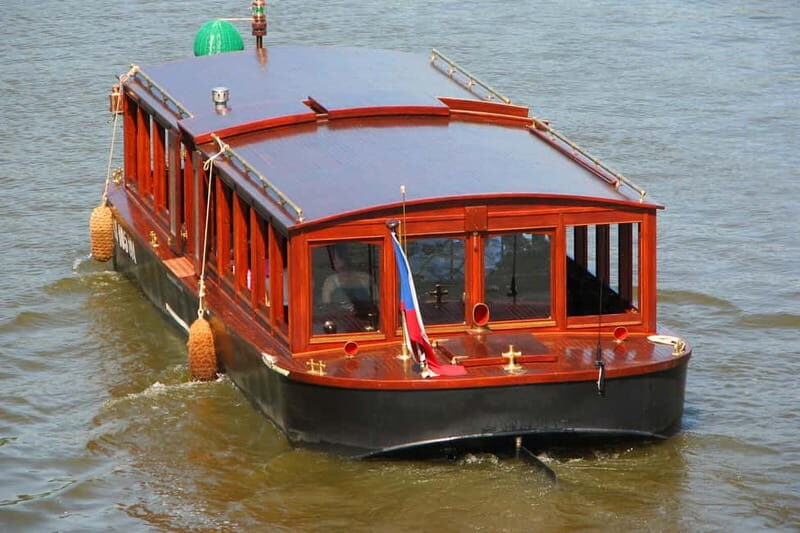 Prague: Old Town, Prague Castle & River Cruise Day Tour - Why This Tour Offers Good Value