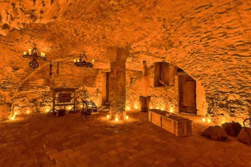 Prague: Oldtown, Medieval Underground & Dungeon History Tour - An In-Depth Look at What to Expect