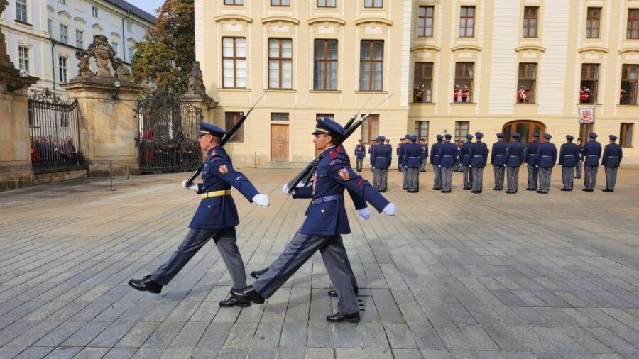Prague: Prague Castle Private Walking Tour - The Itinerary: A Closer Look