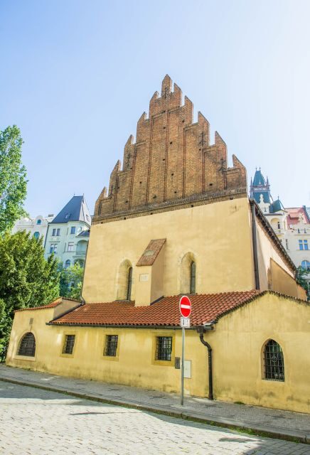 Prague: Private Tour inside the Jewish Cemetery & Synagogues - An In-Depth Look at the Itinerary
