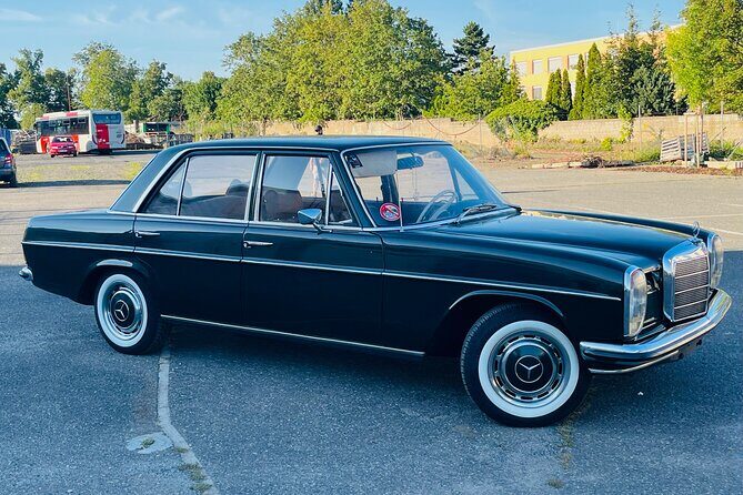 Prague Sightseeing Express Tour in Classic Car - FAQ