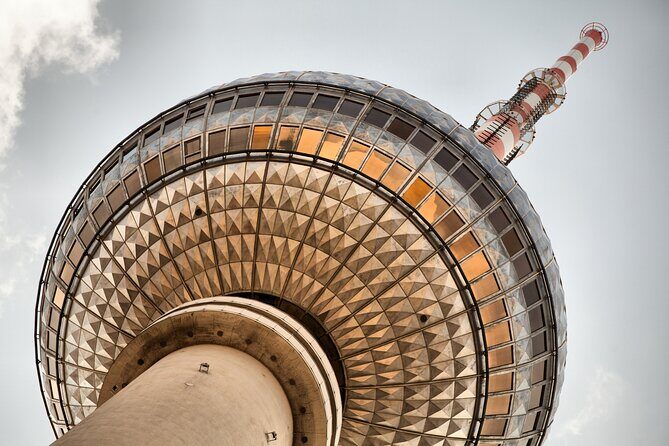 Prague to Berlin - private transfer with 2 hours of sightseeing - The Vehicle and Comfort