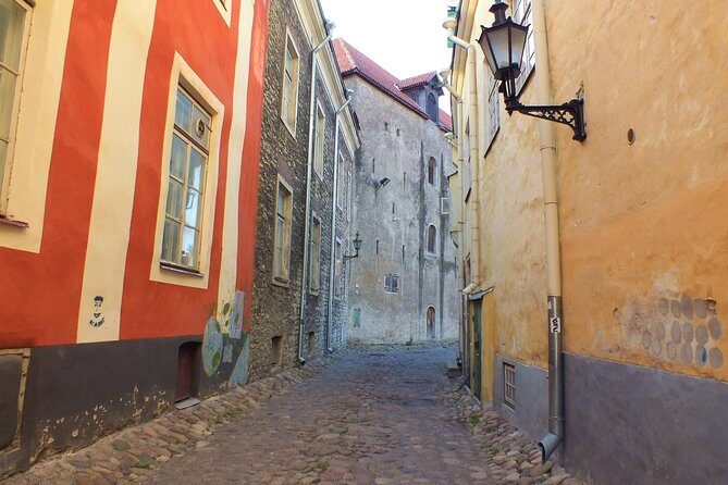 Private 2.5-Hour Tour of Tallinn Old Town in a Spacious Mercedes Minivan - Comfort, Convenience, and Value
