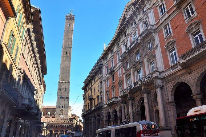 Private 3-hour Walking Tour of Bologna with private official tour guide - Who Will Benefit from This Tour?