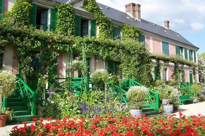 Private 5-hour Round Transfer to Giverny, Claude Monet museum from Paris - Transportation and Comfort