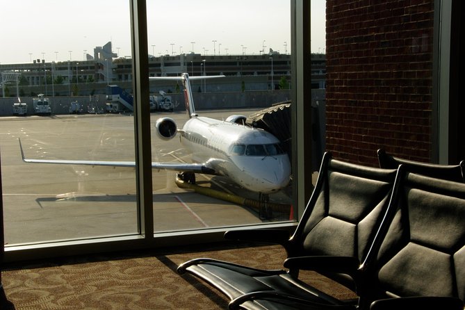Private Arrival or Departure Transfer: Heathrow Airport to Luton Airport - Key Points