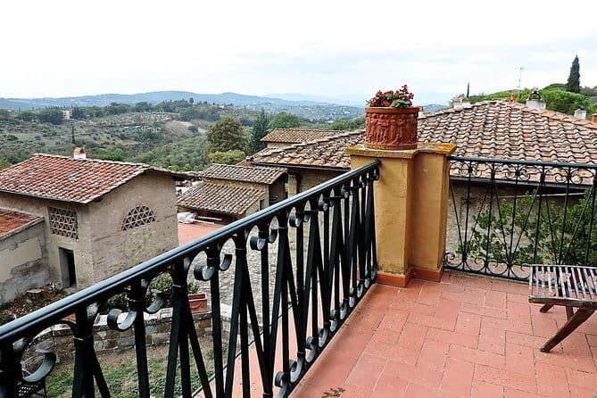 Private Authentic Dining Experience in a Tuscan Villa with Simona - Is It Worth the Price?