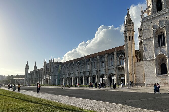 Private Belem tour with tram and the new Quake Museum - Key Points