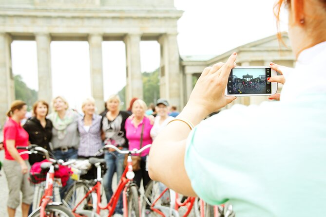 Private Berlin 3-Hour Bike Tour: Berlin's Best - Starting Point and Overall Structure