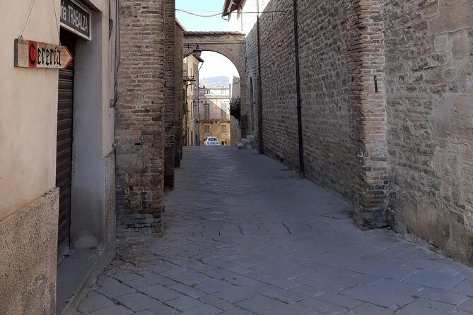 Private Bevagna Walking Tour with official guide - The Experience and Practical Details