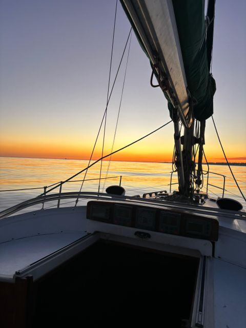 Private Boat Night Tour - Lisbon - What to Expect: An In-Depth Look at the Experience