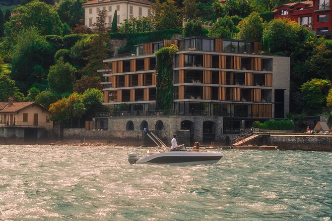 Private Boat Tour on Lake Como - A Closer Look at the Private Boat Tour on Lake Como
