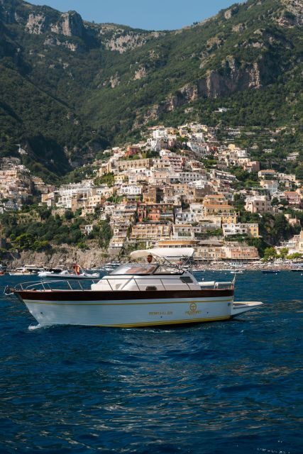 Private boat Tour to Capri from Positano - Breaking Down the Itinerary: What Sets Each Stop Apart