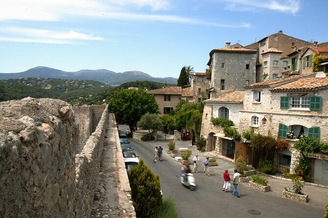 Private Cannes and Saint Paul-de-Vence Half-Day tour from Nice - Key Points
