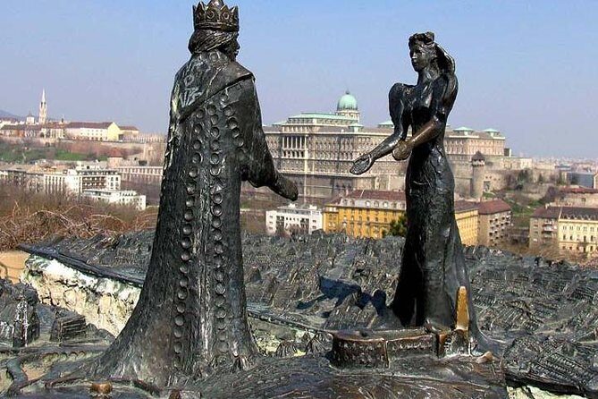 Private City Tour in Budapest 4 hours - The Practical Experience