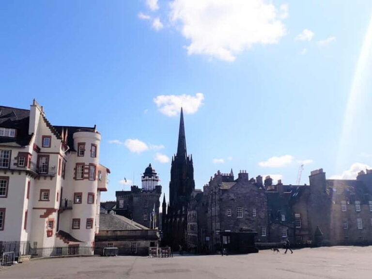 Private city tour of Edinburgh Old Town and the historic Royal Mile - A Detailed Look at the Edinburgh Old Town Private Tour