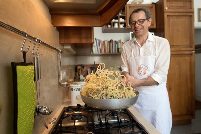 Private Cooking Class with Wine Tasting in a Local Home in Civitavecchia - Key Points