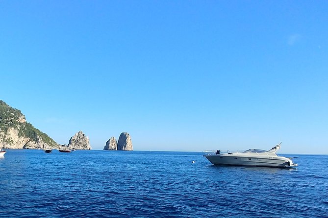 Private Cruise to Capri and Amalfi coast from Positano or Amalfi - yacht 40' - Exploring the Private Cruise to Capri and Amalfi Coast from Positano or Amalfi