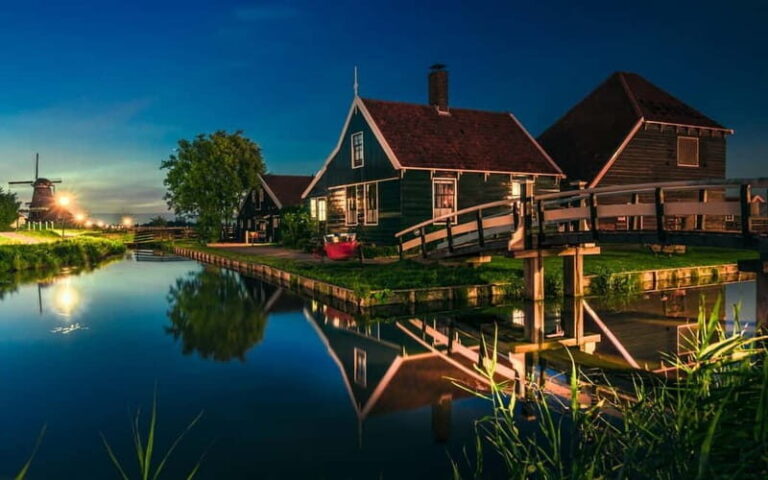 Private CUS Tour: giethoorn & Windmill zaanse en// - Who Should Consider This Tour?