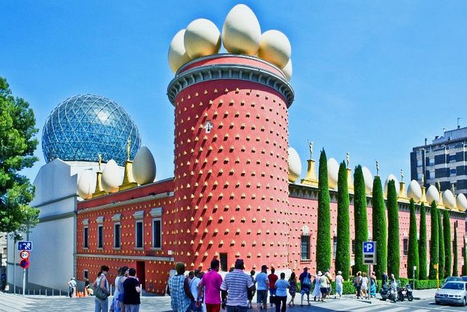 Private Dalís World Wine and Cava Tour with Hotel pick-up from Barcelona - Introduction